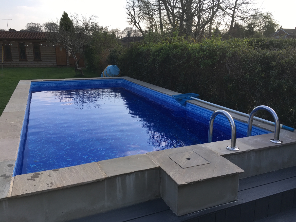 SWIMMING POOLS - Beechwood Builders Berkshire